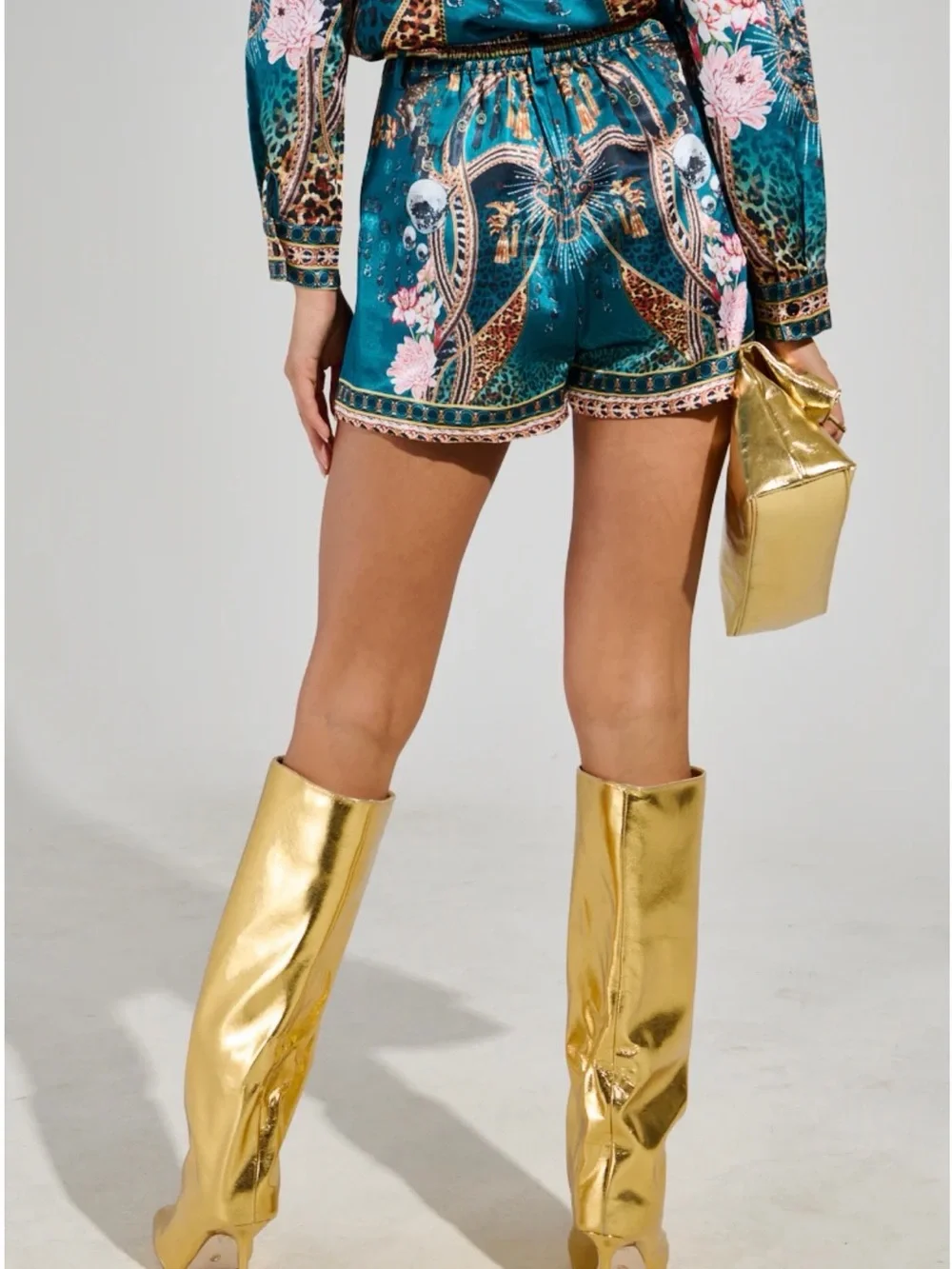 AKIRA | Shorts | Nwt Akira Disco Baby Short Sz L | Poshmark